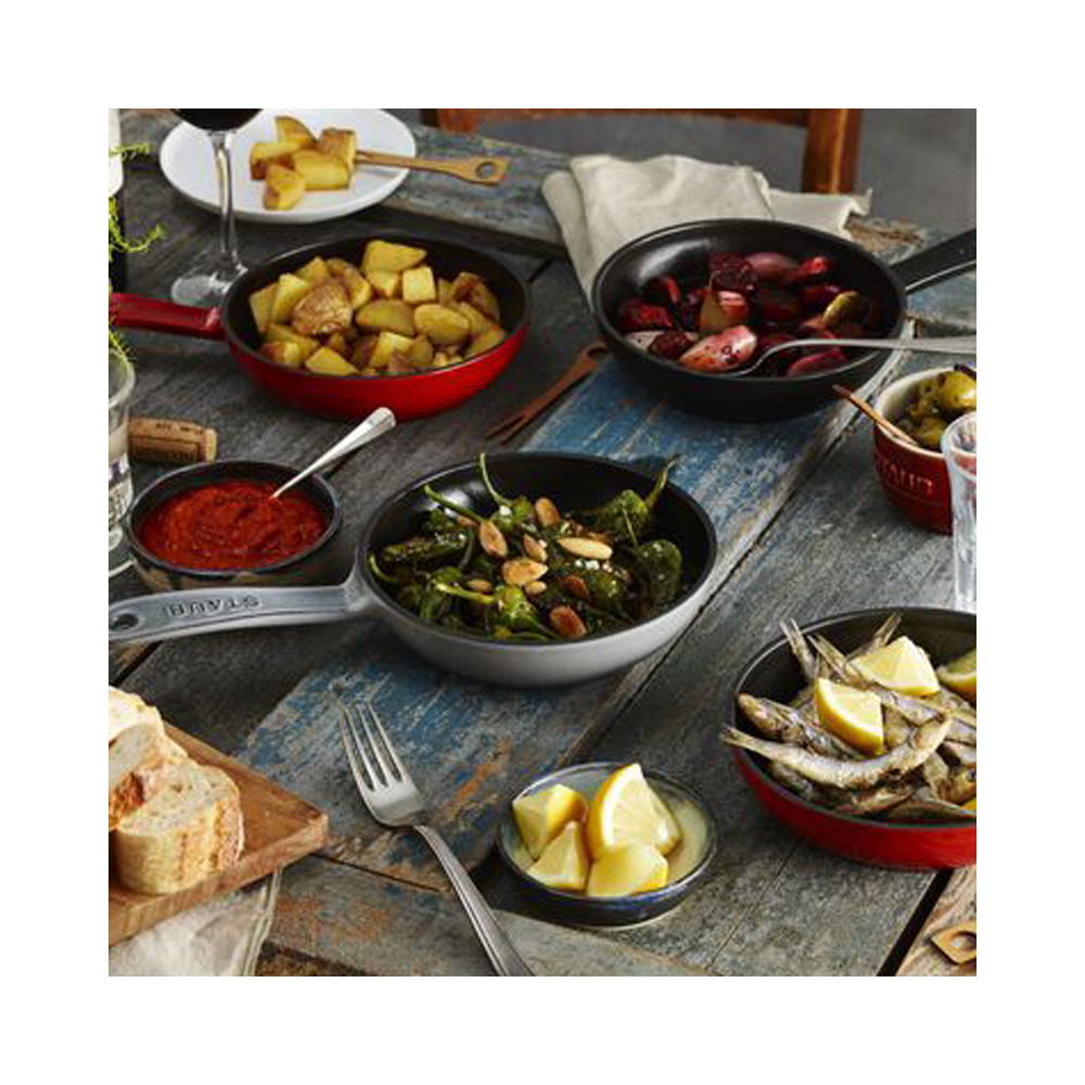 Staub cast iron frying pan 16cm - 2 colors